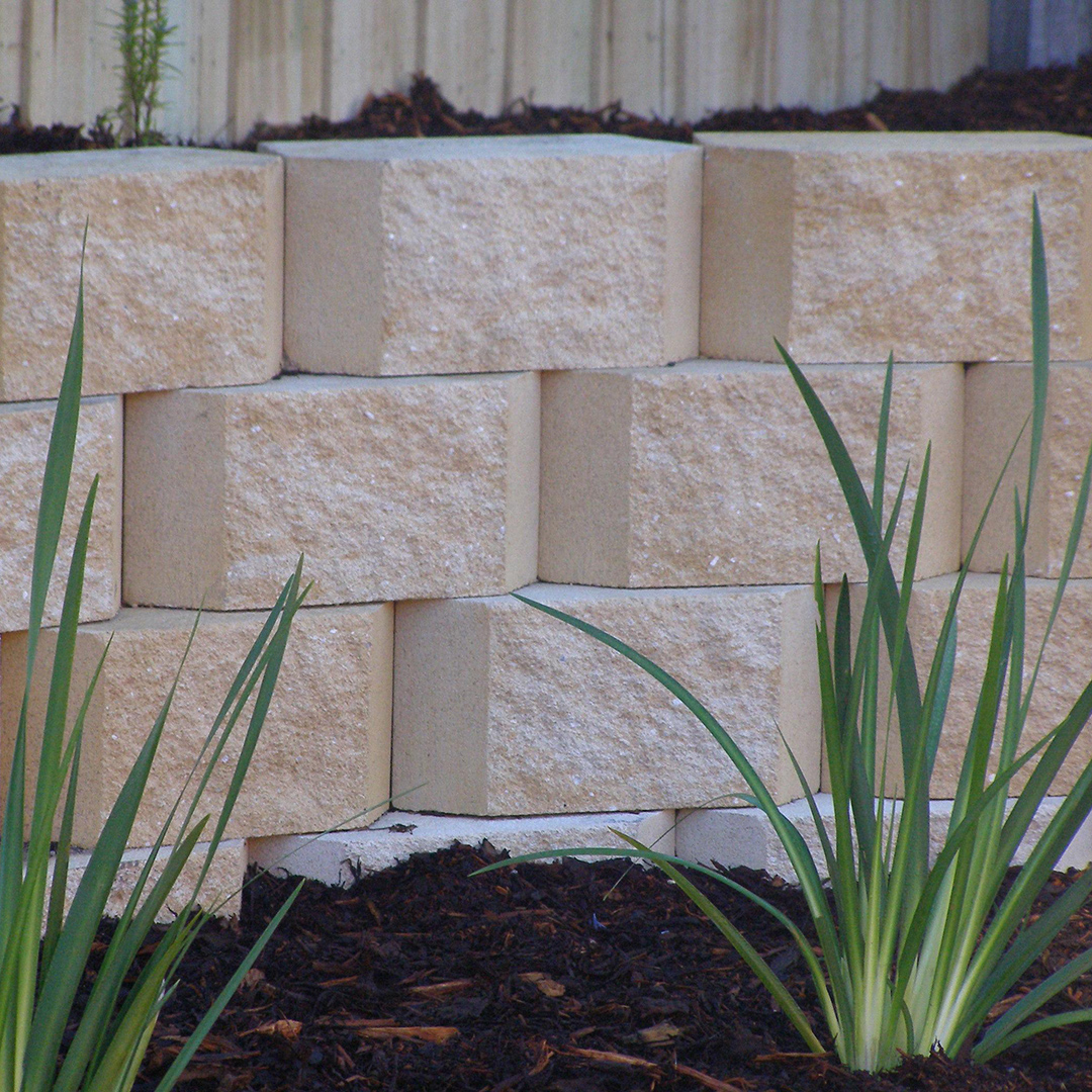 Backyard Block | Retaining Wall Blocks | Norfolk Block Bains Masonry
